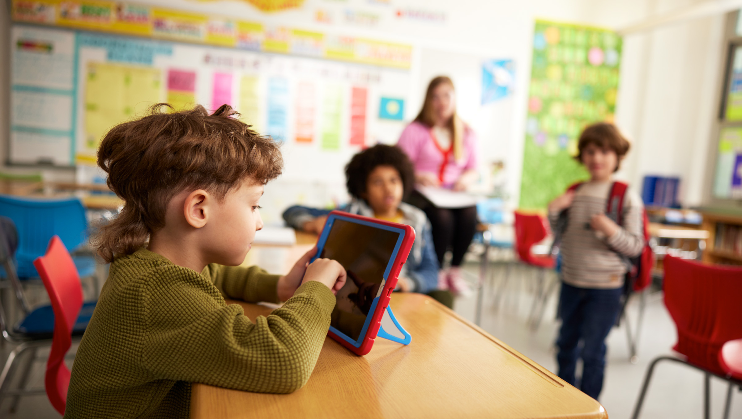 English Language Acquisition in & out of EFL Classroom - Renaissance ...